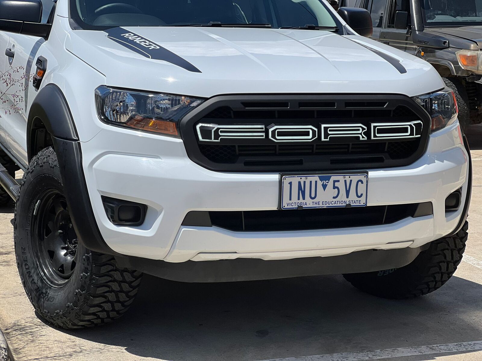 Front Grille For Ford Ranger PX2 MK2 Wildtrak 2015 - 2019 With DRL LED